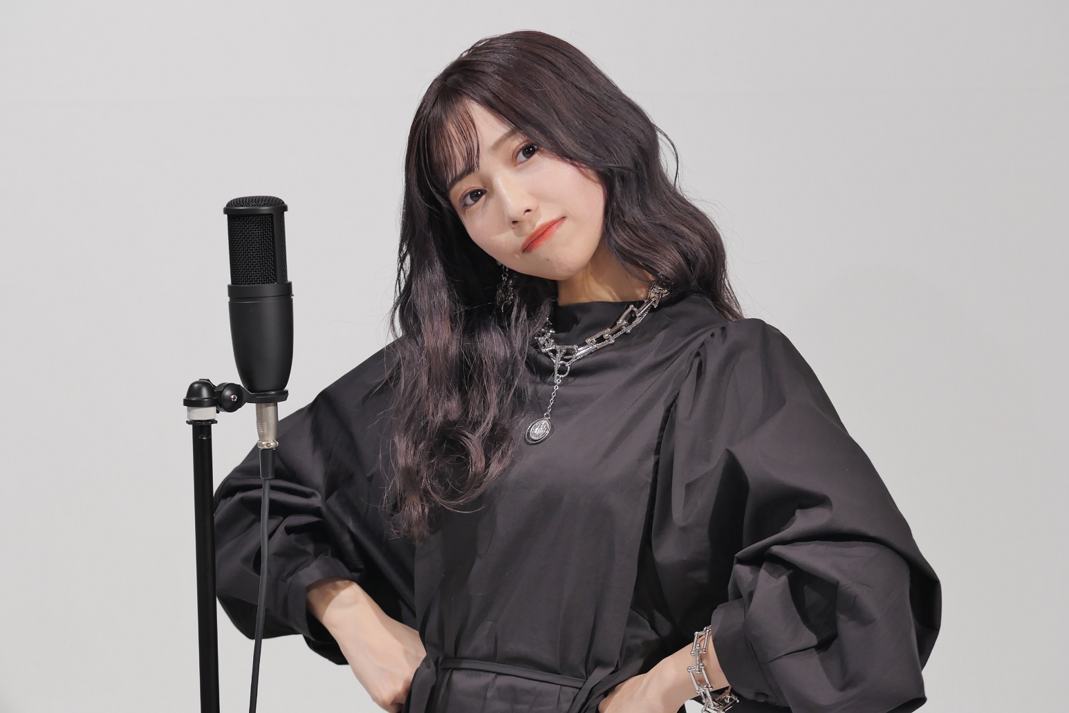 Rhythm Check: ‘Singing Cosplayer Hikari’ released cover song and MV for ...