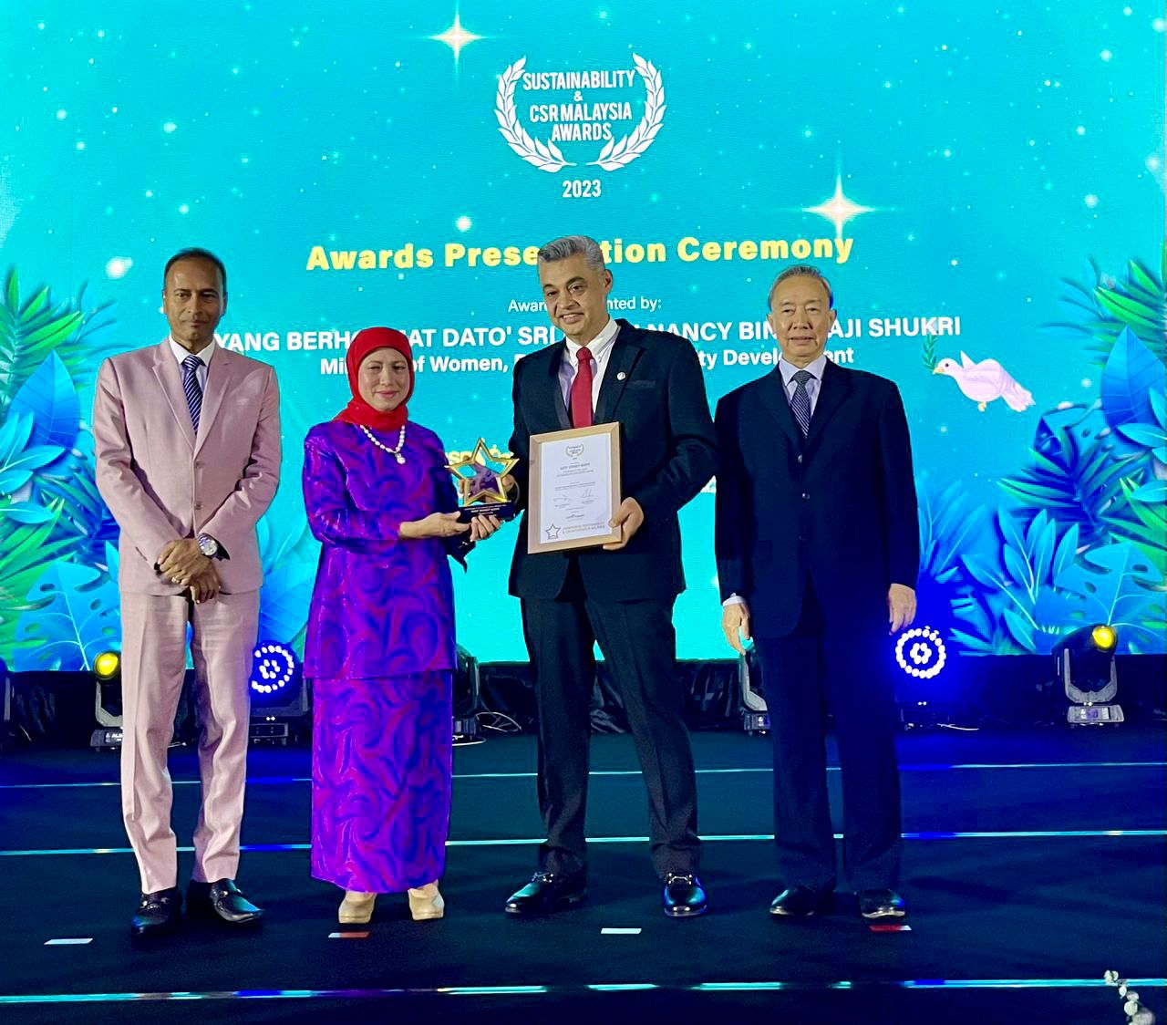 Starbucks Malaysia awarded two awards at Sustainability and CSR ...