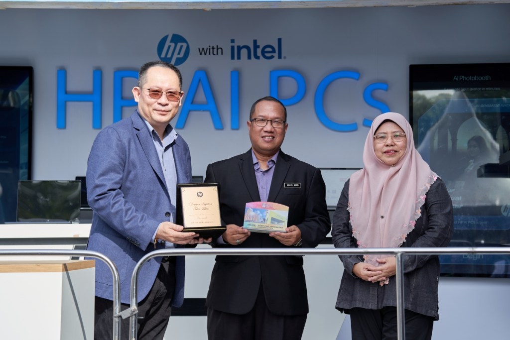 HP latest AI PC Lab aims to equip Malaysian Educators and Students with ...