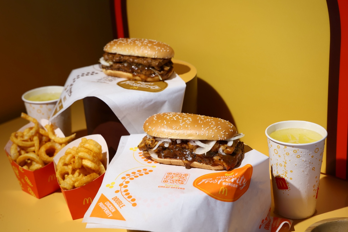 McDonald’s Malaysia Prosperity Burger to be available from 2 Dec 2024 ...